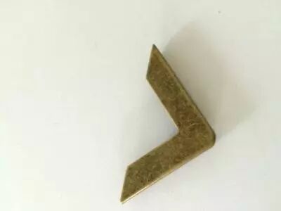 COIN EN METAL 3*3 CM BRONZE